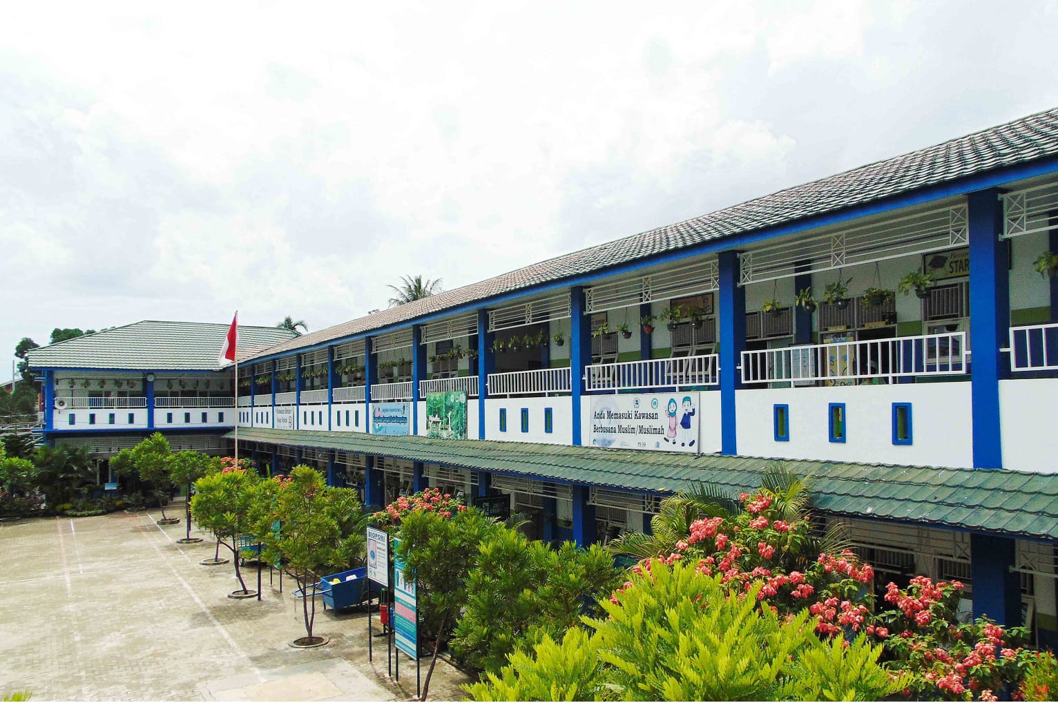 Cari Sekolah Modern di Banjarbaru? Berikut Profil Paud hingga SMP IT ...
