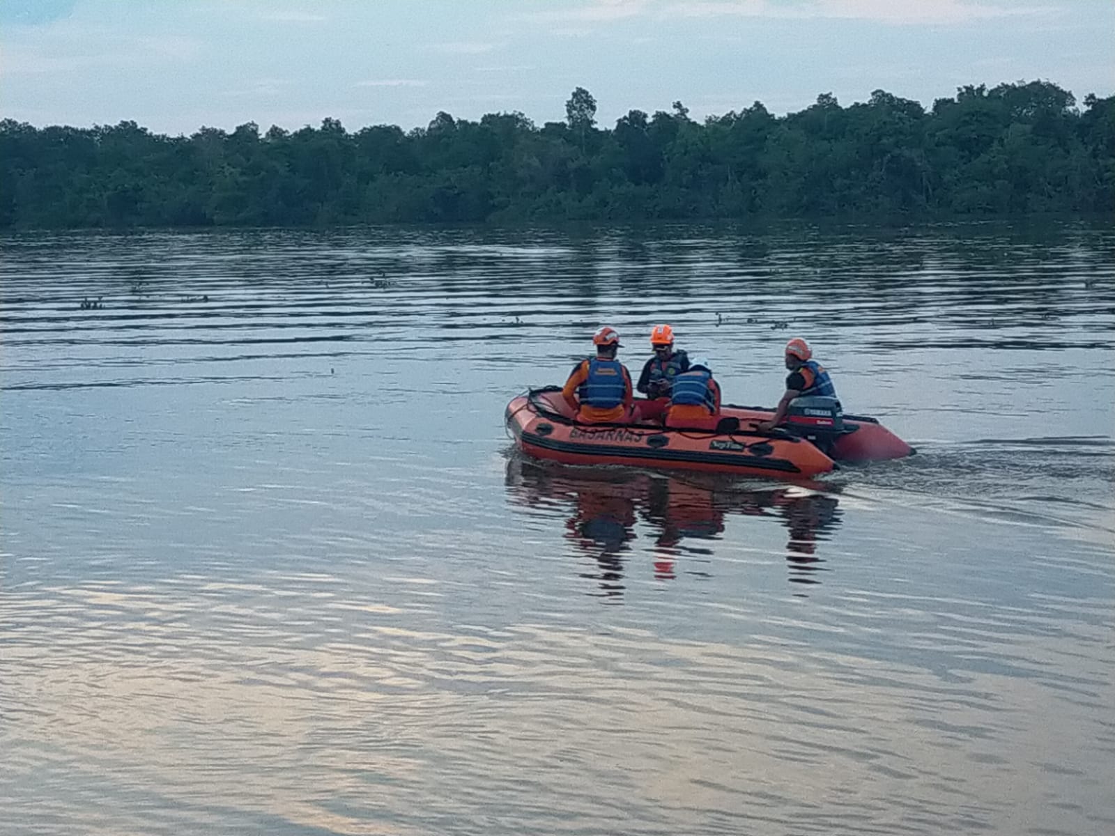 Diduga Perahu Terbalik, Niat Beli Galon Malah Tenggelam di Sungai ...