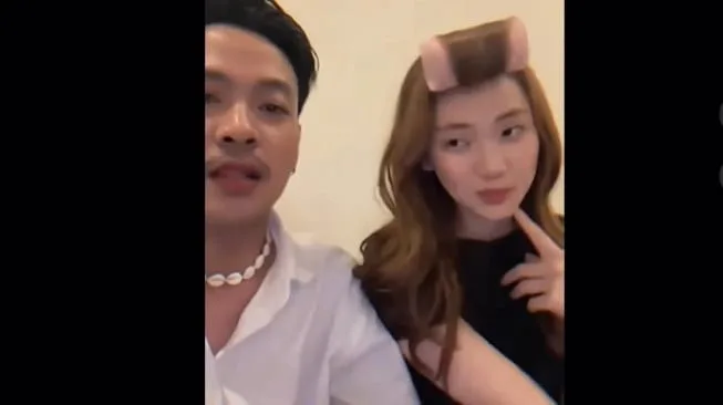 Makin Percaya Diri Tampil Tanpa Hijab, Video Jule Viral di Medsos ...